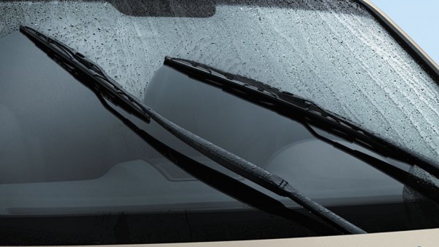 How to change wiper blades on a Range Rover Sport - Car Ownership ...